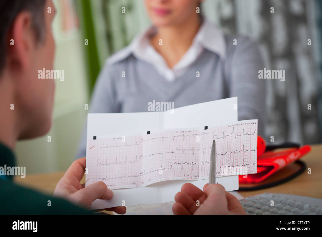 Normal ecg hi-res stock photography and images - Alamy