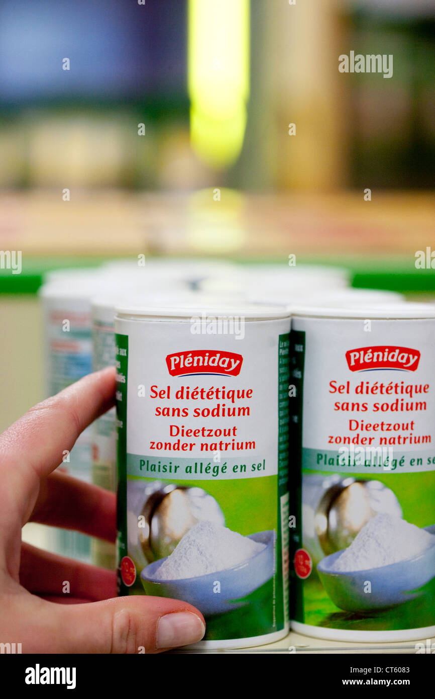 Salt reduced product hi-res stock photography and images - Alamy