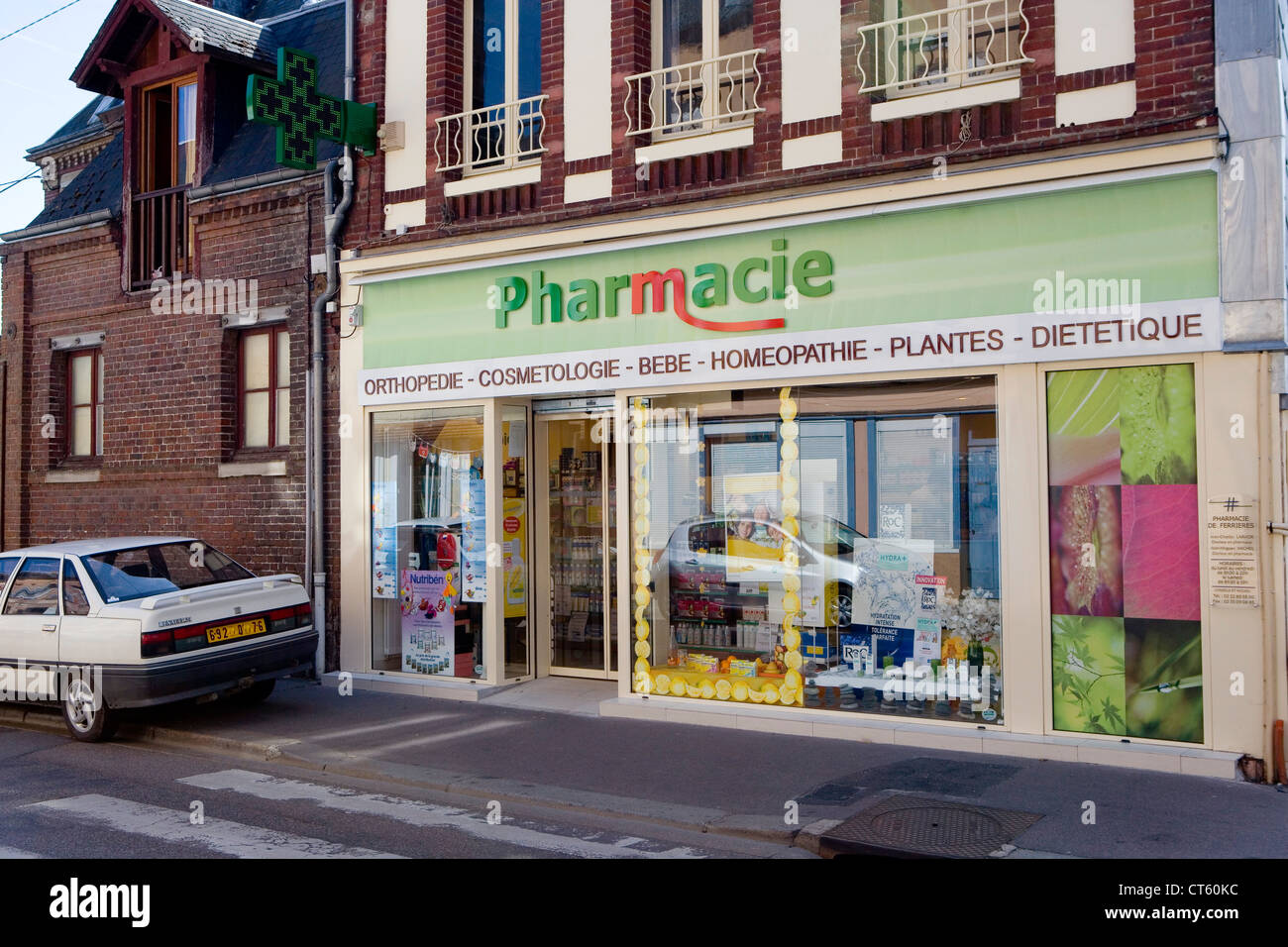 OUTSIDE OF A CHEMIST'S SHOP Stock Photo - Alamy