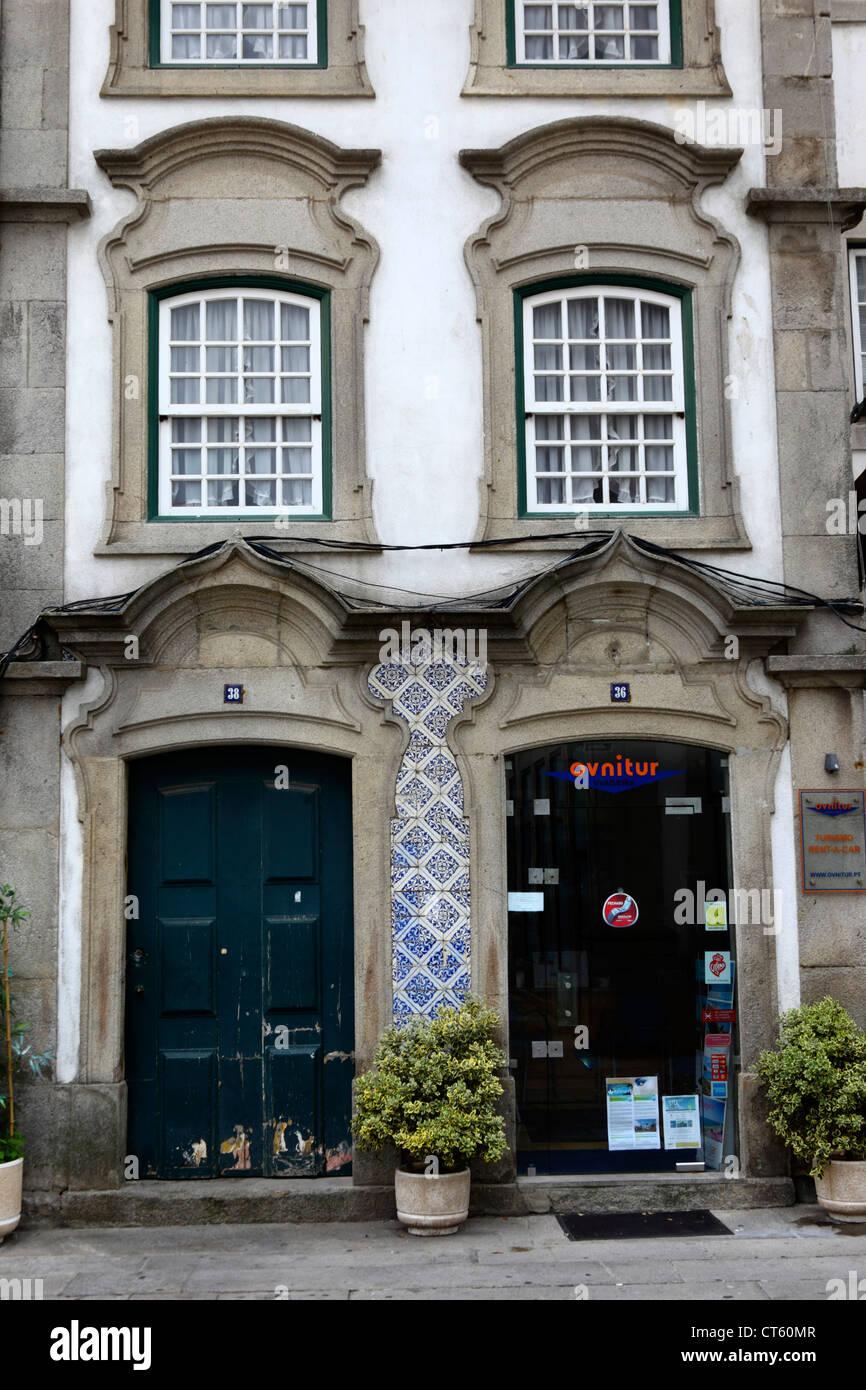 Old fashioned shop front door hi-res stock photography and images - Alamy