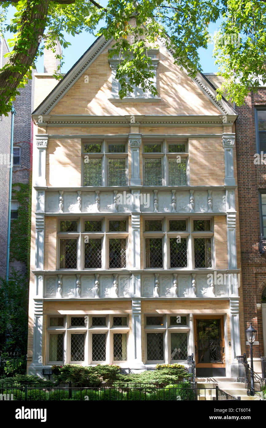 Thomas W Hinde House in the Astor district in Chicago, Illinois, USA ...