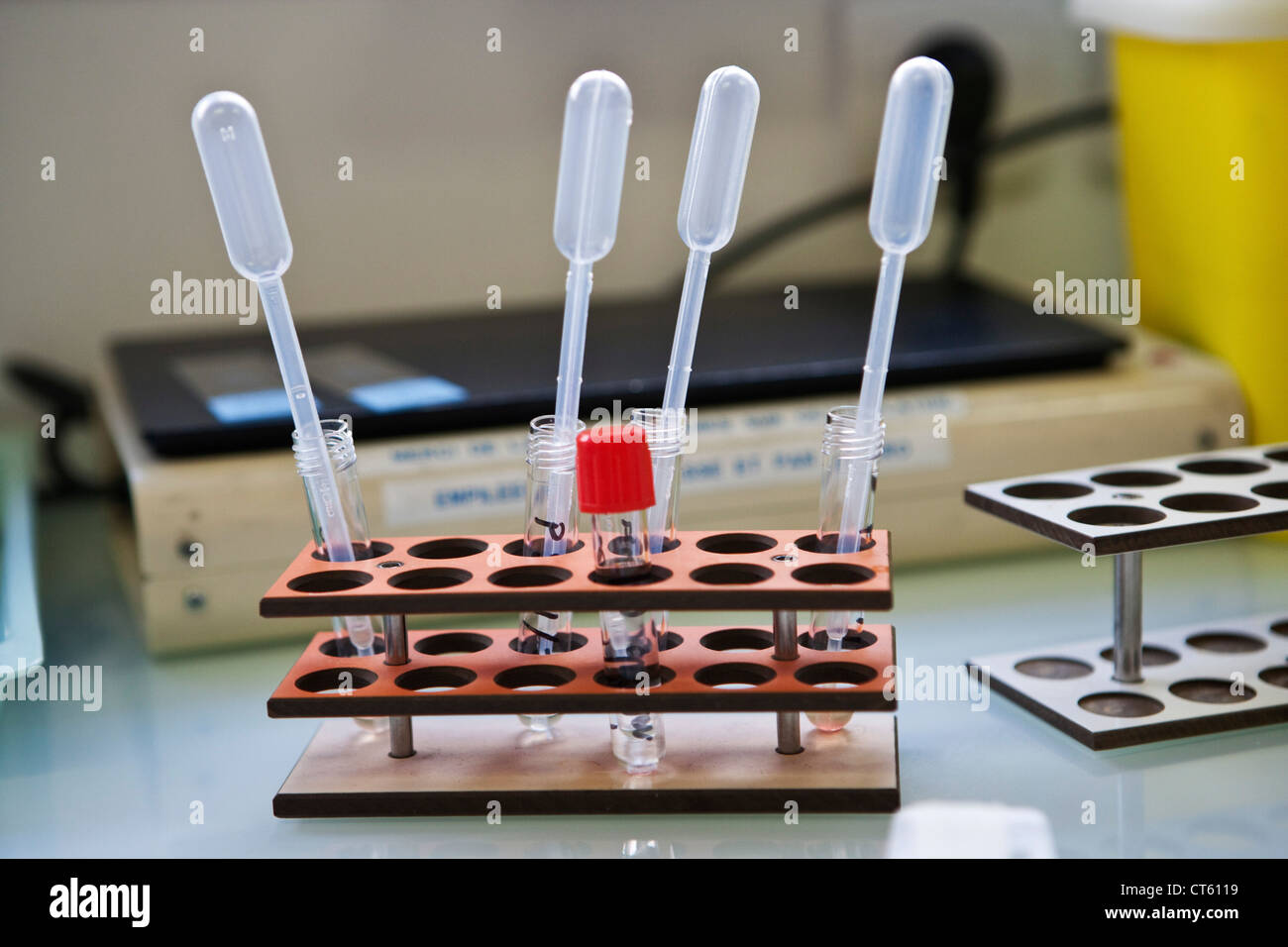 Apparatus laboratory paris hi-res stock photography and images - Alamy