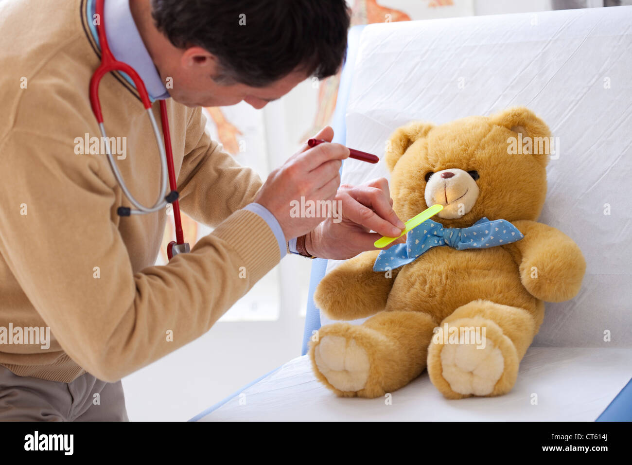 Ent examinations hi-res stock photography and images - Alamy