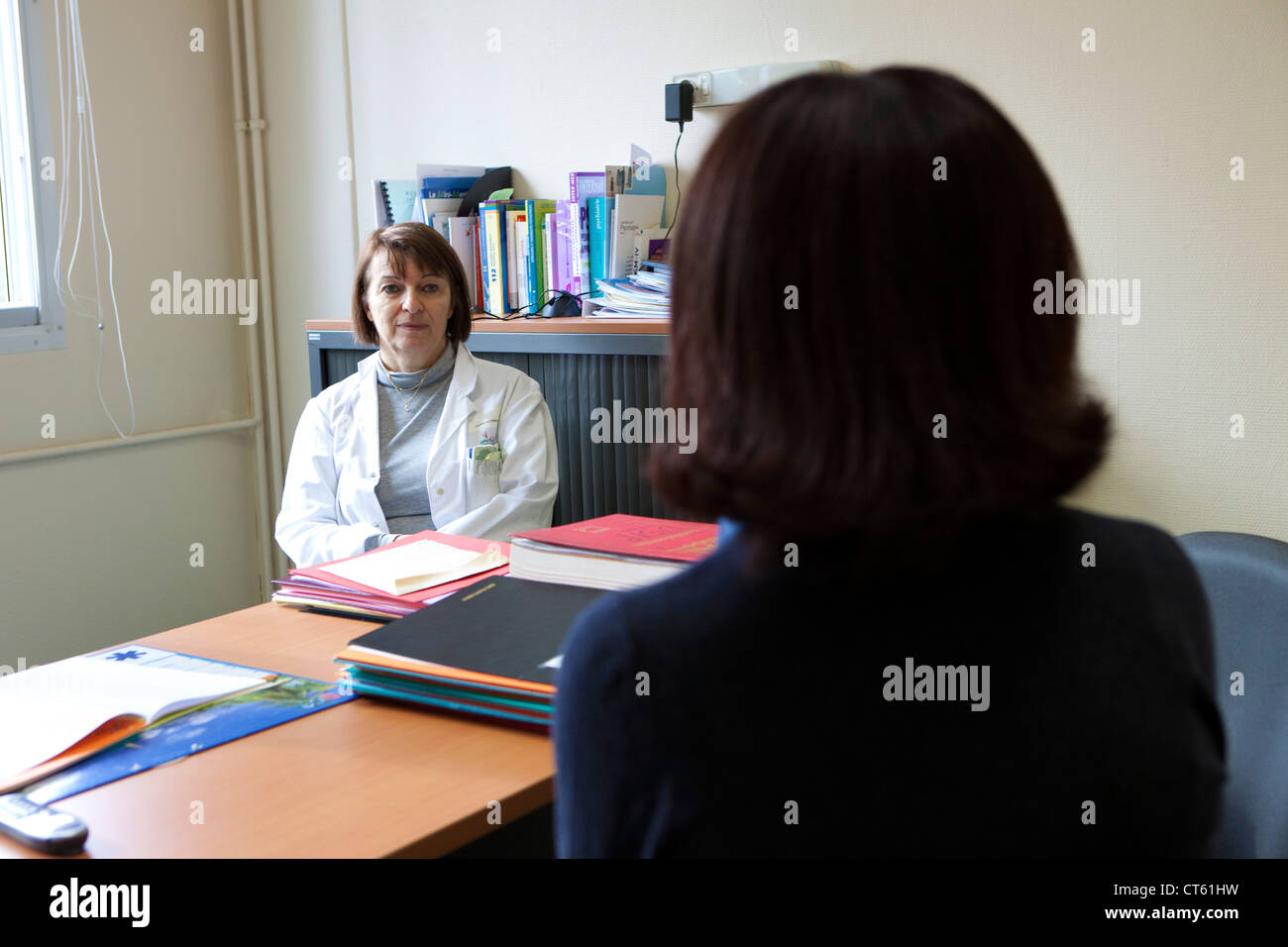 Psychiatric hospital conversation hi-res stock photography and images ...