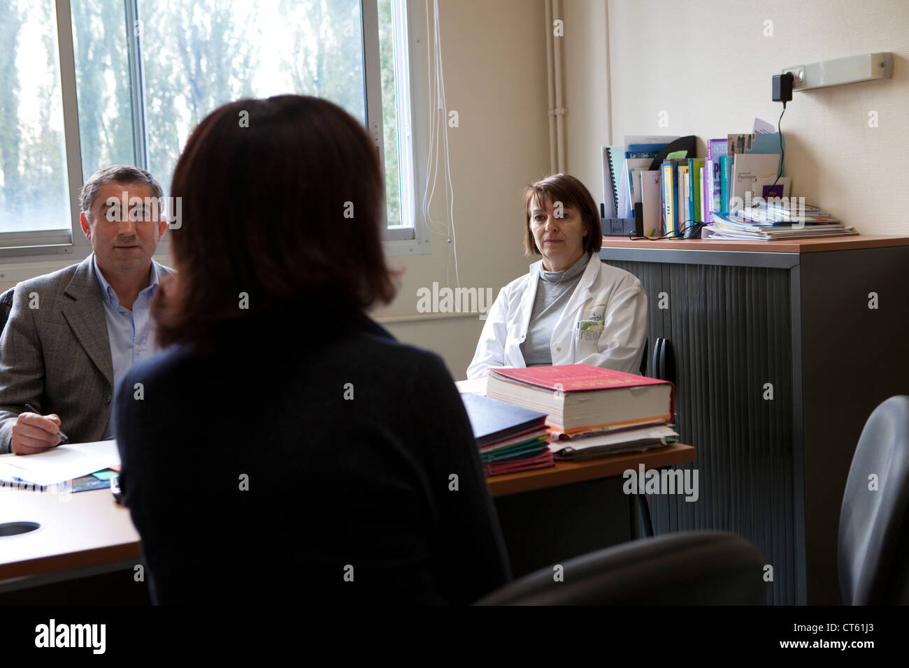 Female psychiatrists hi-res stock photography and images - Alamy