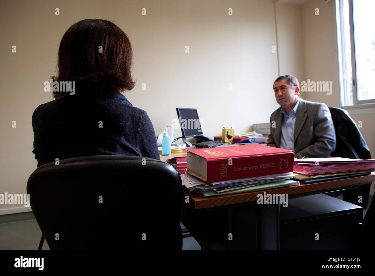 Female psychiatrists hi-res stock photography and images - Alamy