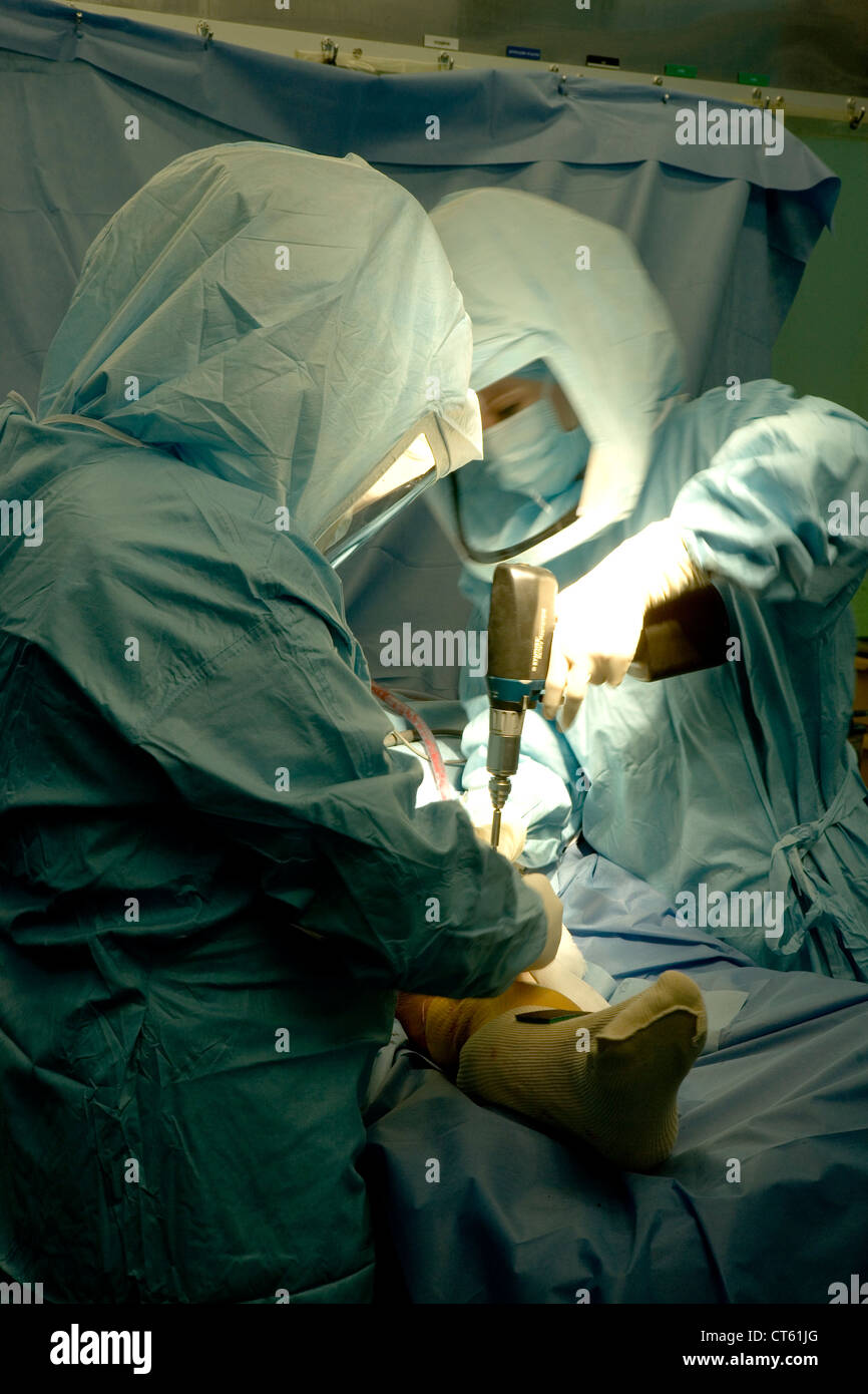 KNEE PROSTHESIS, SURGERY Stock Photo - Alamy