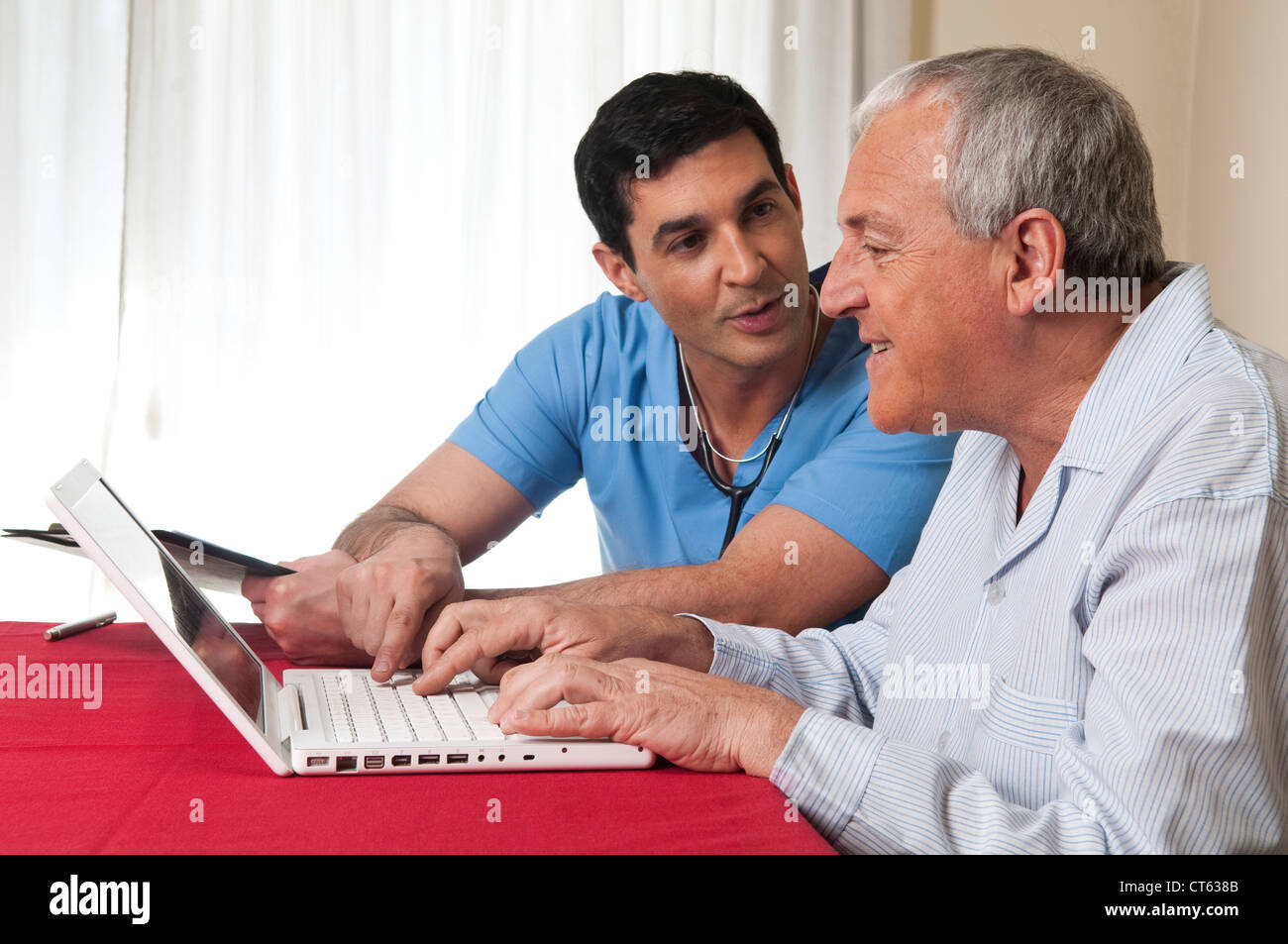 ELDERLY PERSON, COMPUTER Stock Photo - Alamy