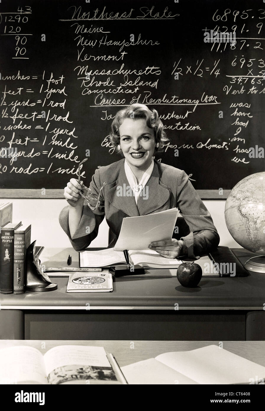 Vintage classroom hi-res stock photography and images - Alamy
