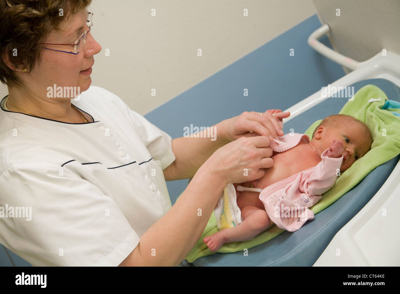 NEWBORN BABY HYGIENE Stock Photo - Alamy NEWBORN BABY HYGIENE Stock Photo - Alamy