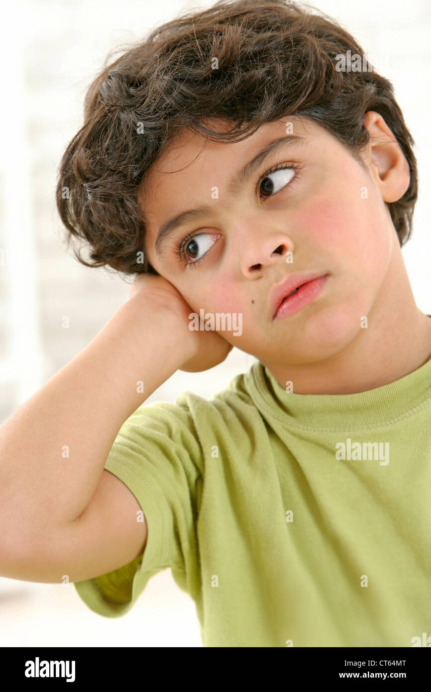 EAR PAIN IN A CHILD Stock Photo - Alamy
