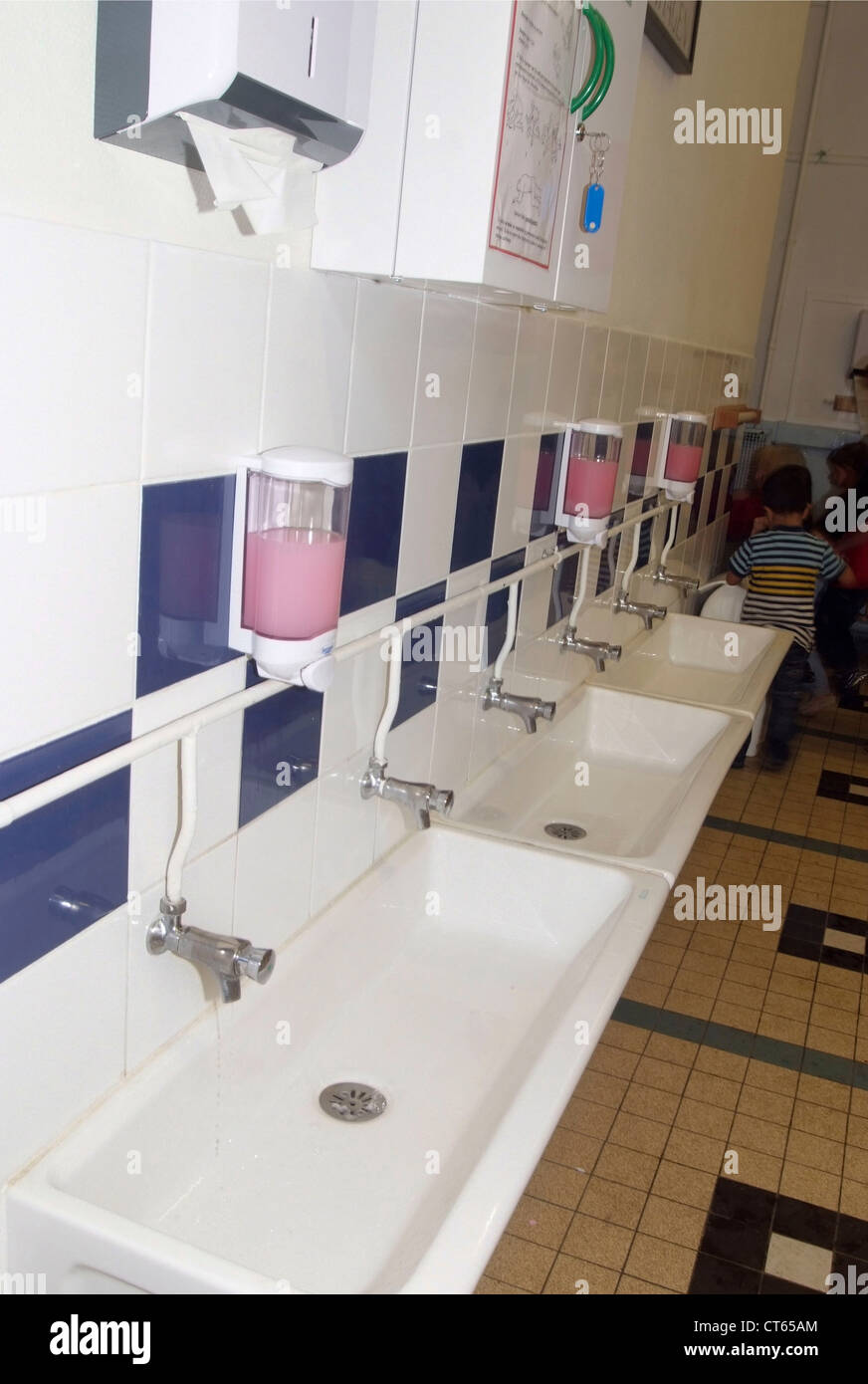 4 5 year old mexican boy hi-res stock photography and images - Alamy