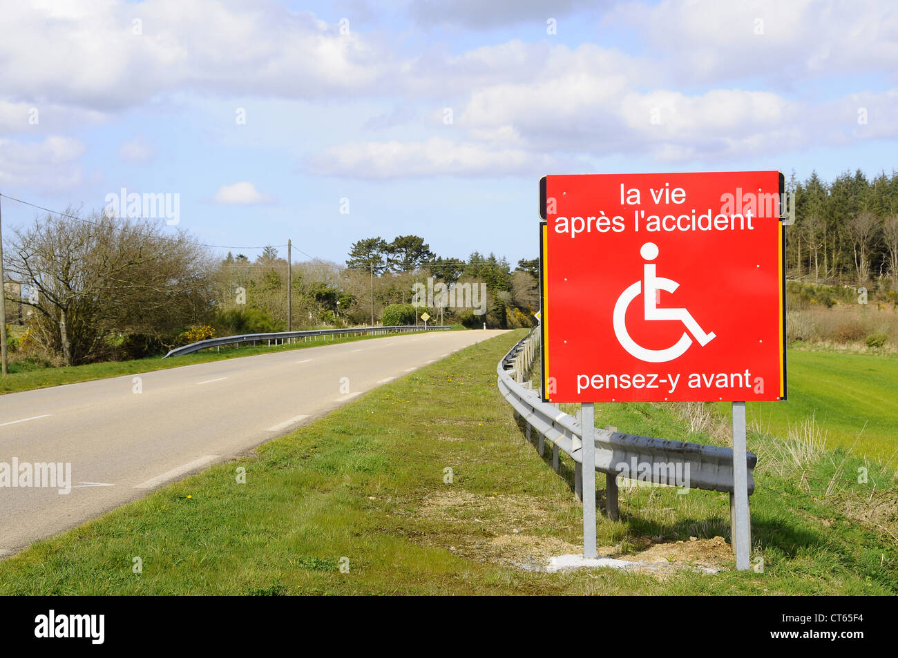 Unsafe road transport hi-res stock photography and images - Alamy