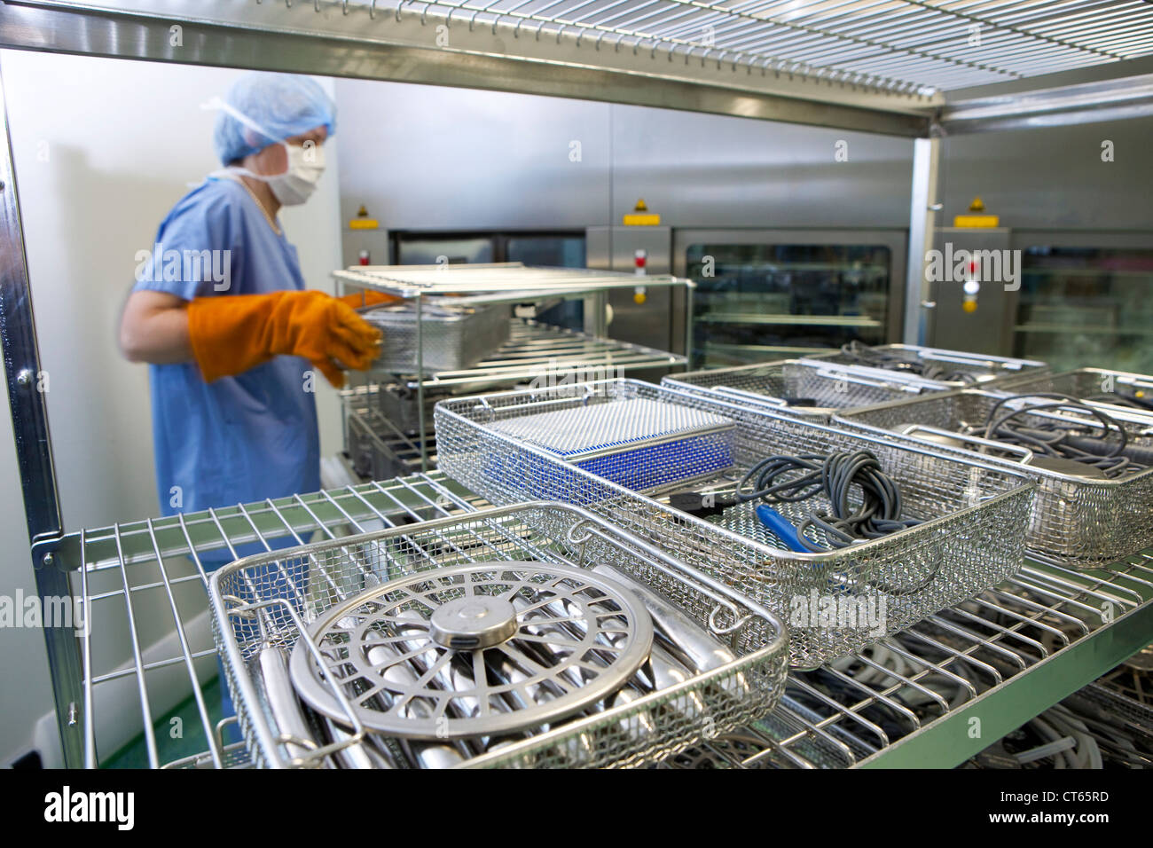 CLEANING OF MATERIAL EQUIPMENT Stock Photo - Alamy
