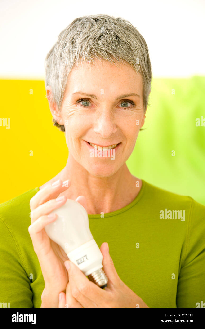 Light bulb 1 hi-res stock photography and images - Alamy