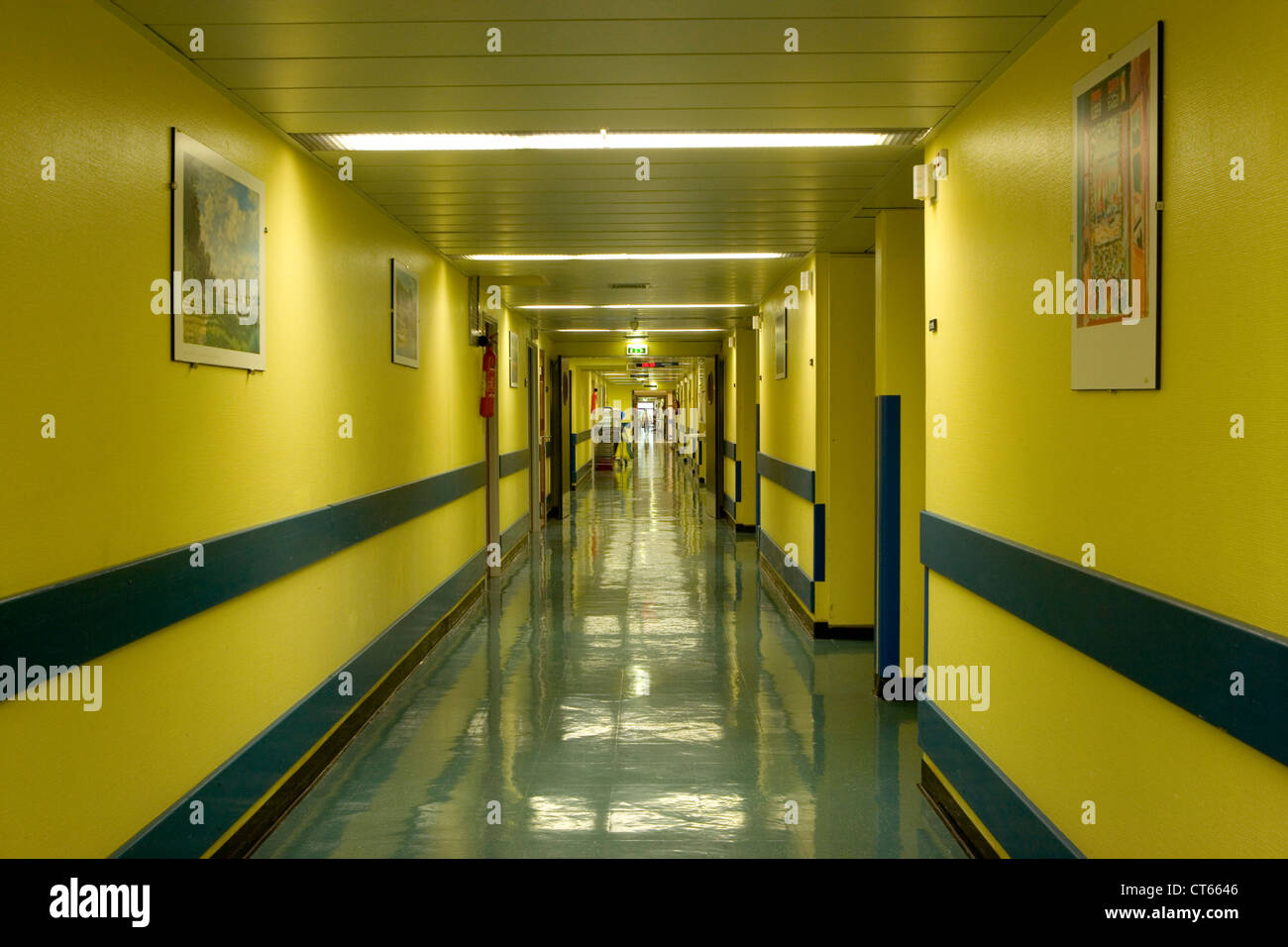 INTERIOR OF A HOSPITAL Stock Photo - Alamy