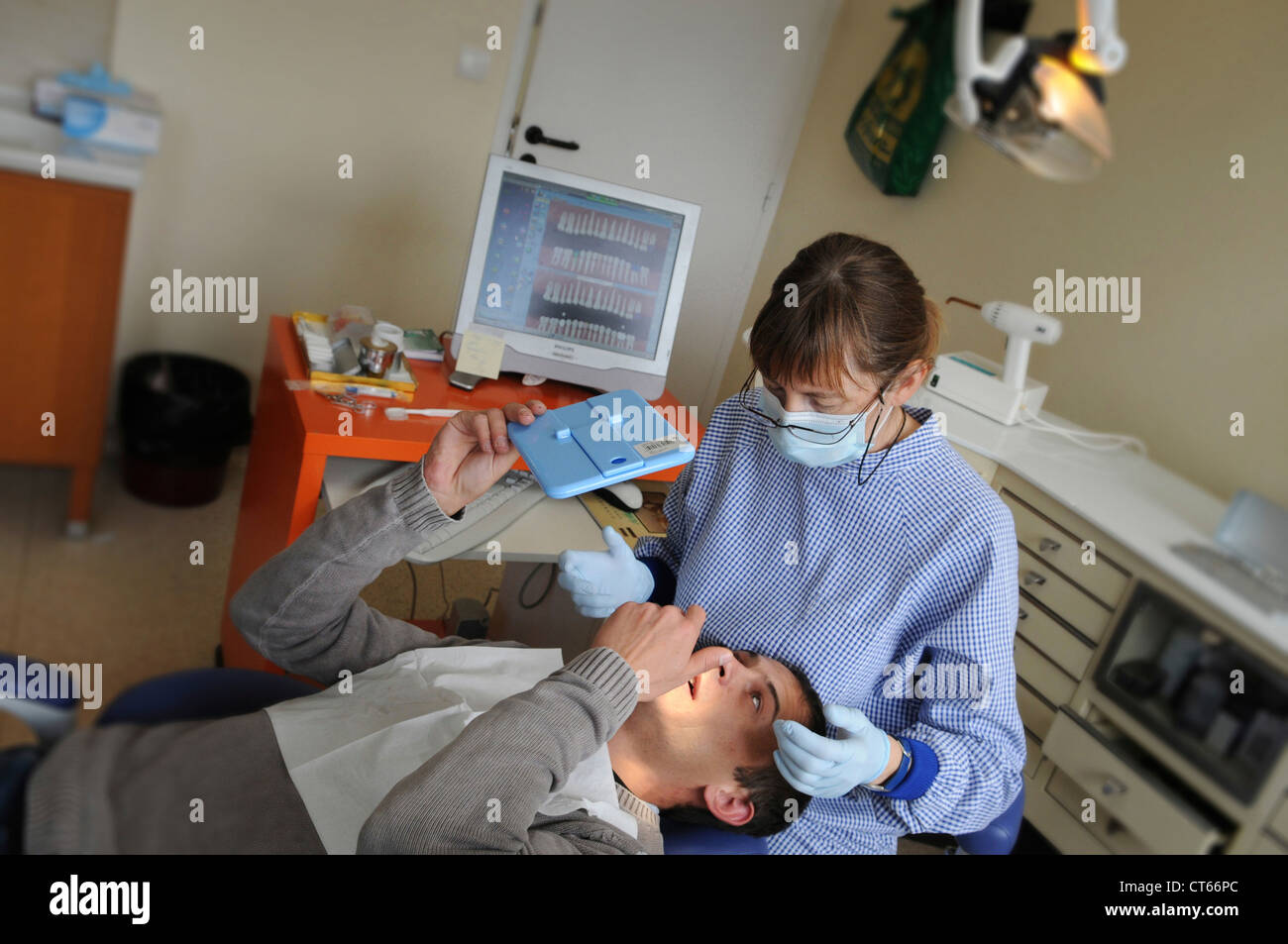 Dental discussion hi-res stock photography and images - Alamy