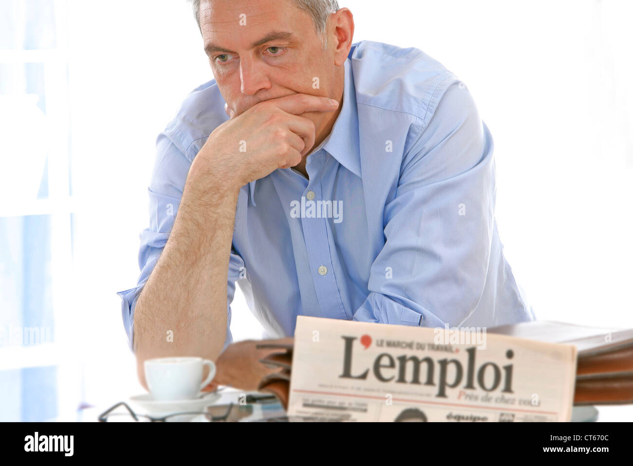 Man seeking information hi-res stock photography and images - Alamy