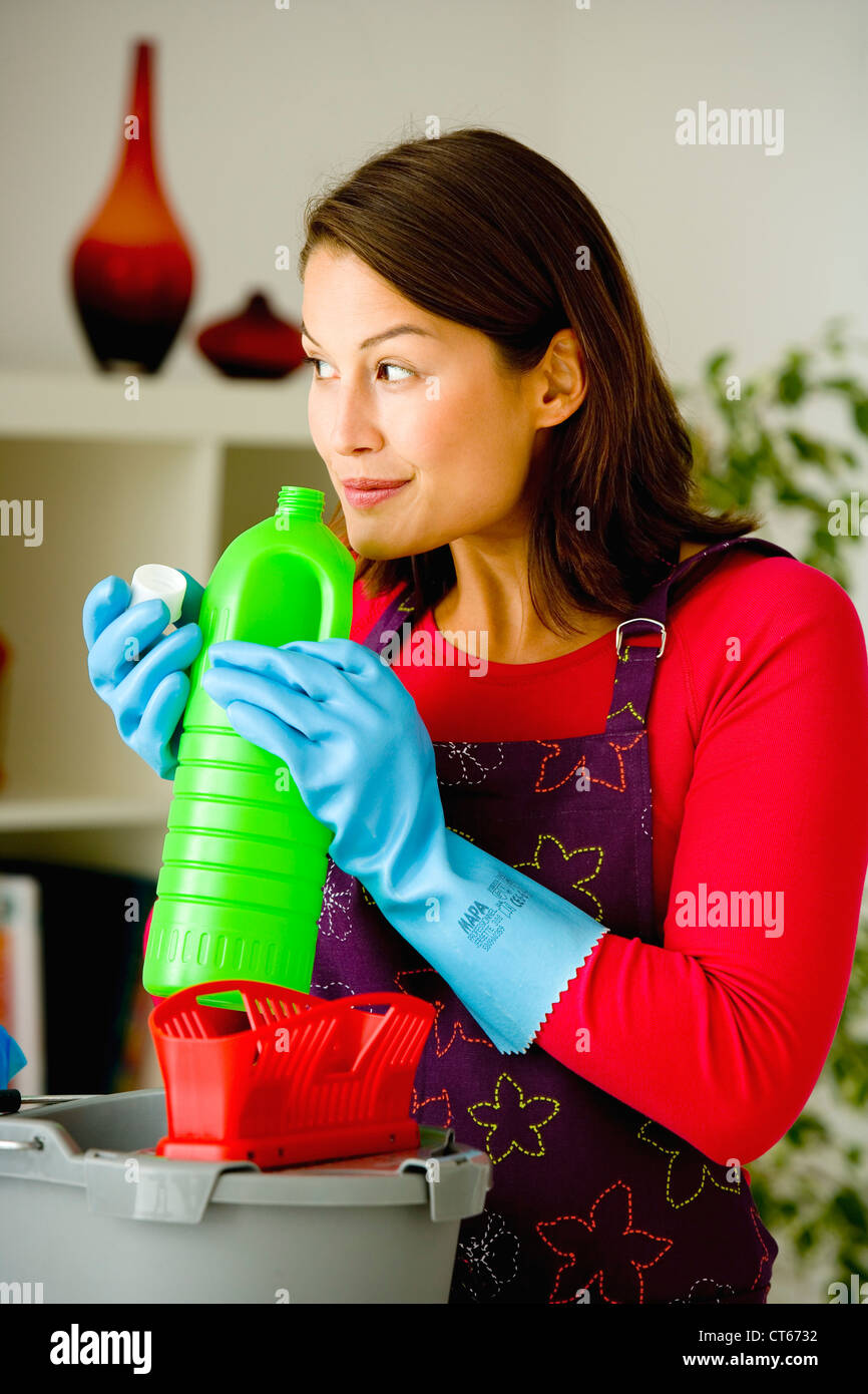 WOMAN DOING HOUSEWORK Stock Photo - Alamy
