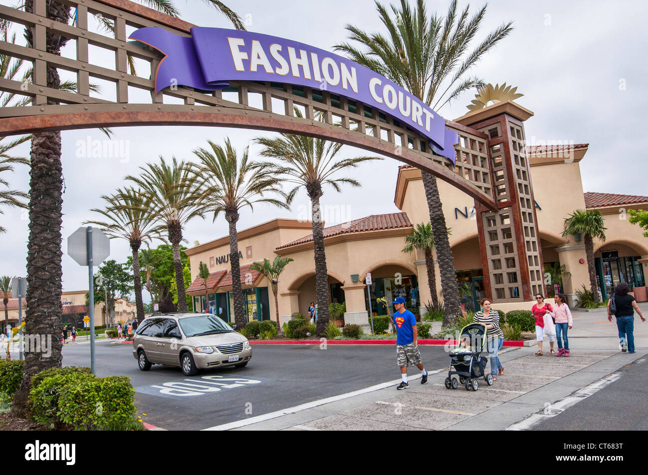 Stores at the Camarillo Premium Outlets Stock Photo - Alamy