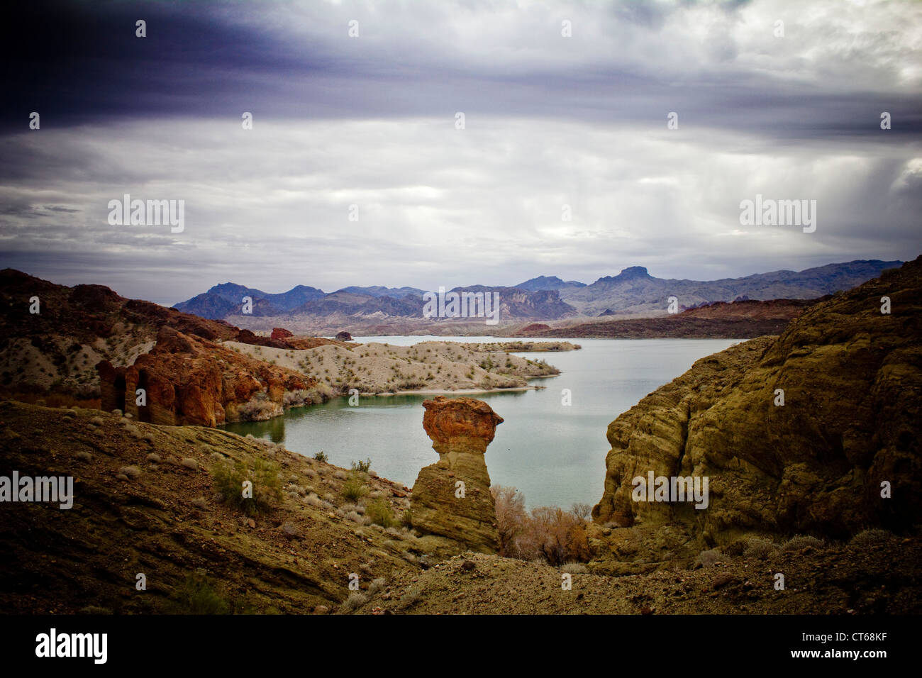 Hiking from Sara Park to Balanced Rock Cove at Lake Havasu Arizona ...