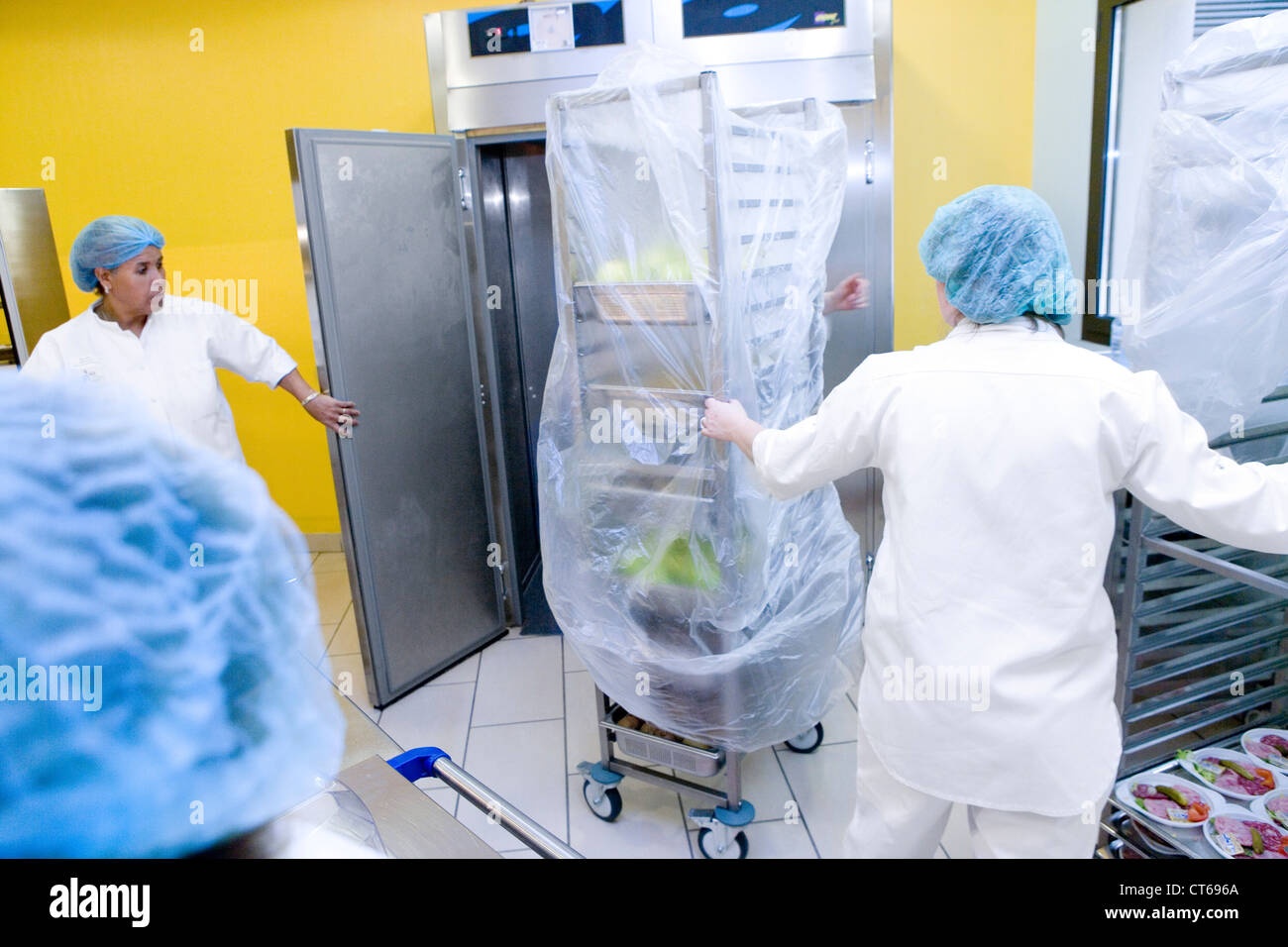 Kitchen Staff Preparation Hospital High Resolution Stock Photography ...