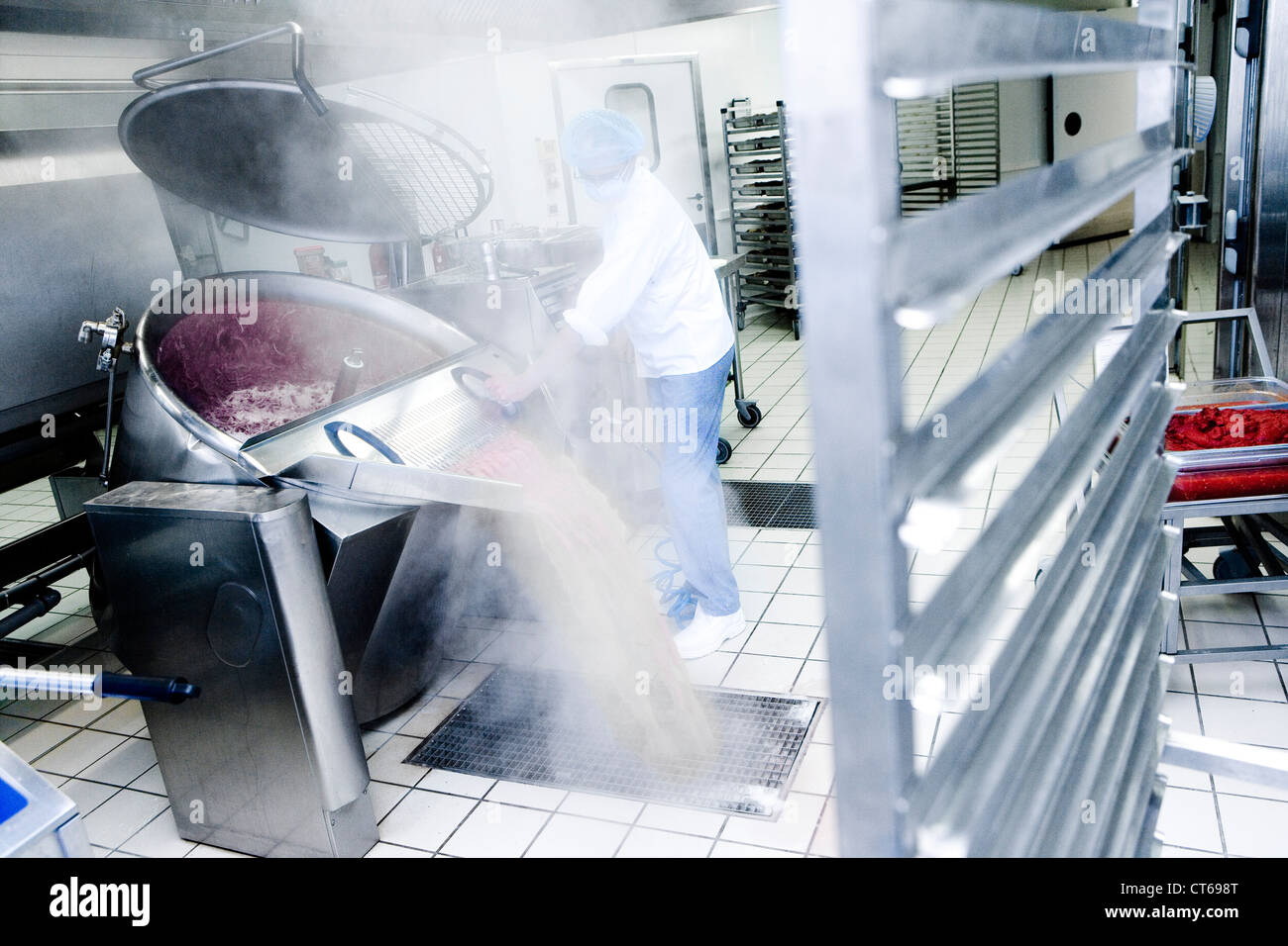 Hospital Kitchen Staff High Resolution Stock Photography and Images - Alamy