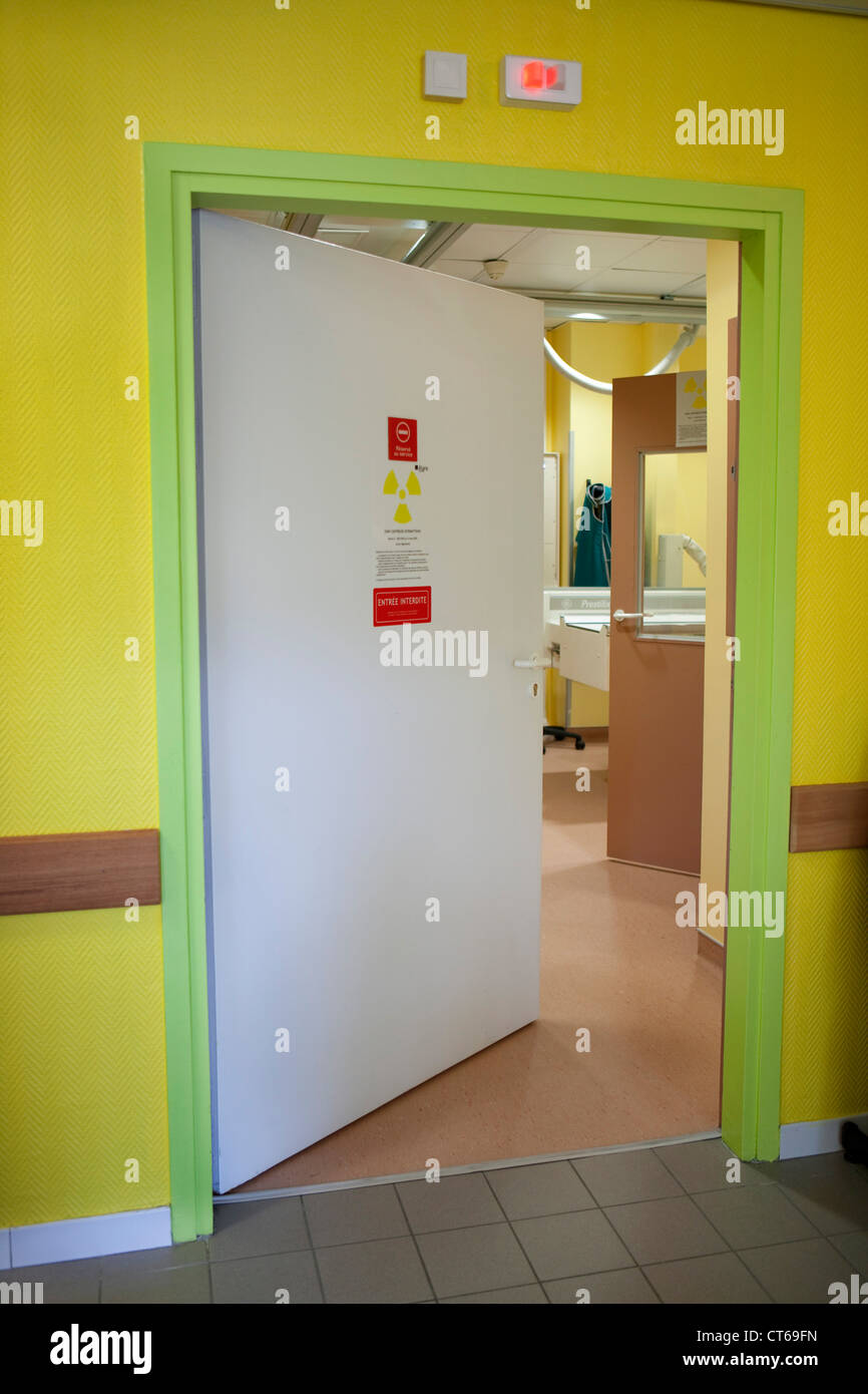 Nuclear risks hi-res stock photography and images - Alamy