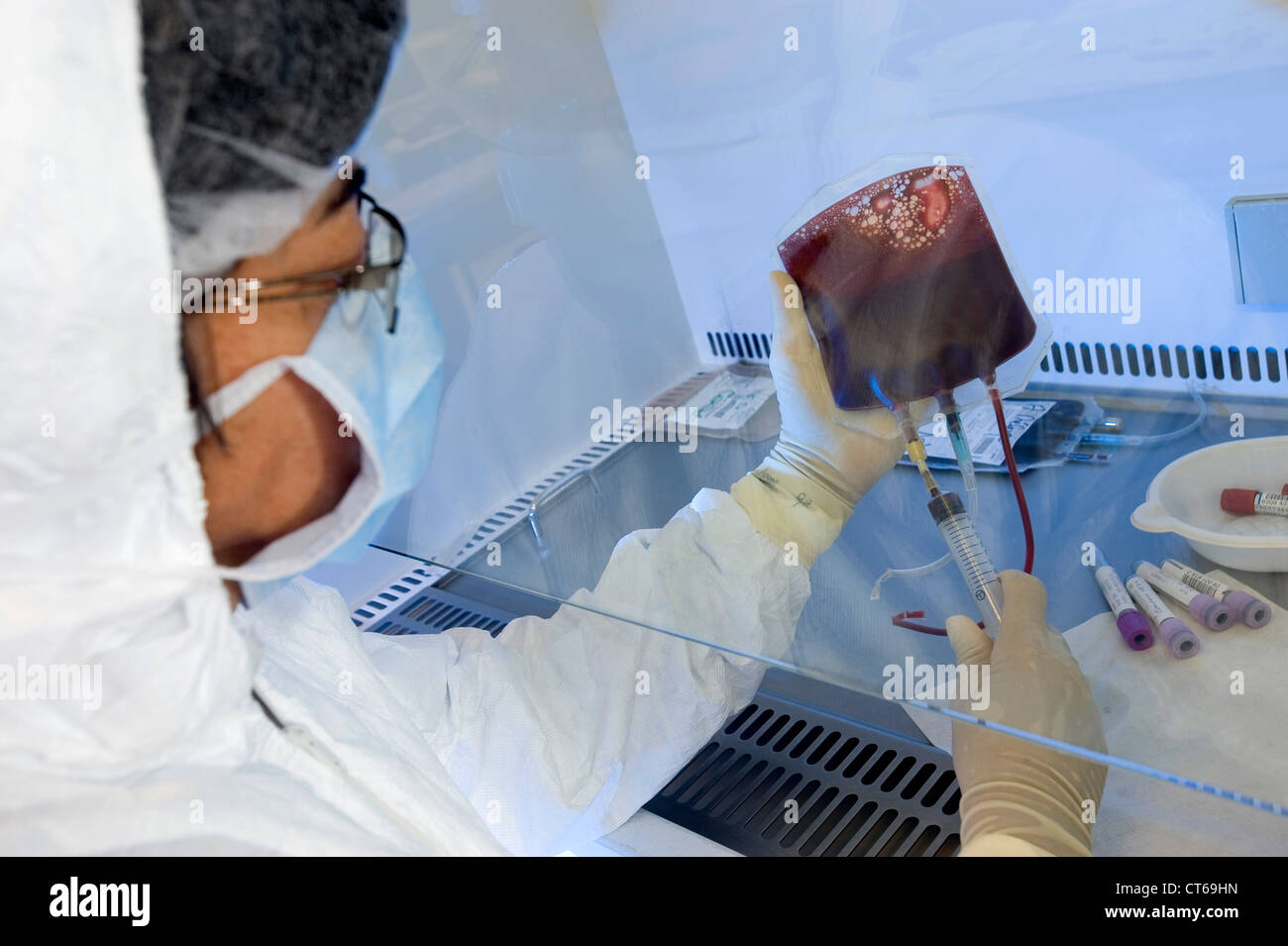 CORD BLOOD ANALYSIS Stock Photo - Alamy
