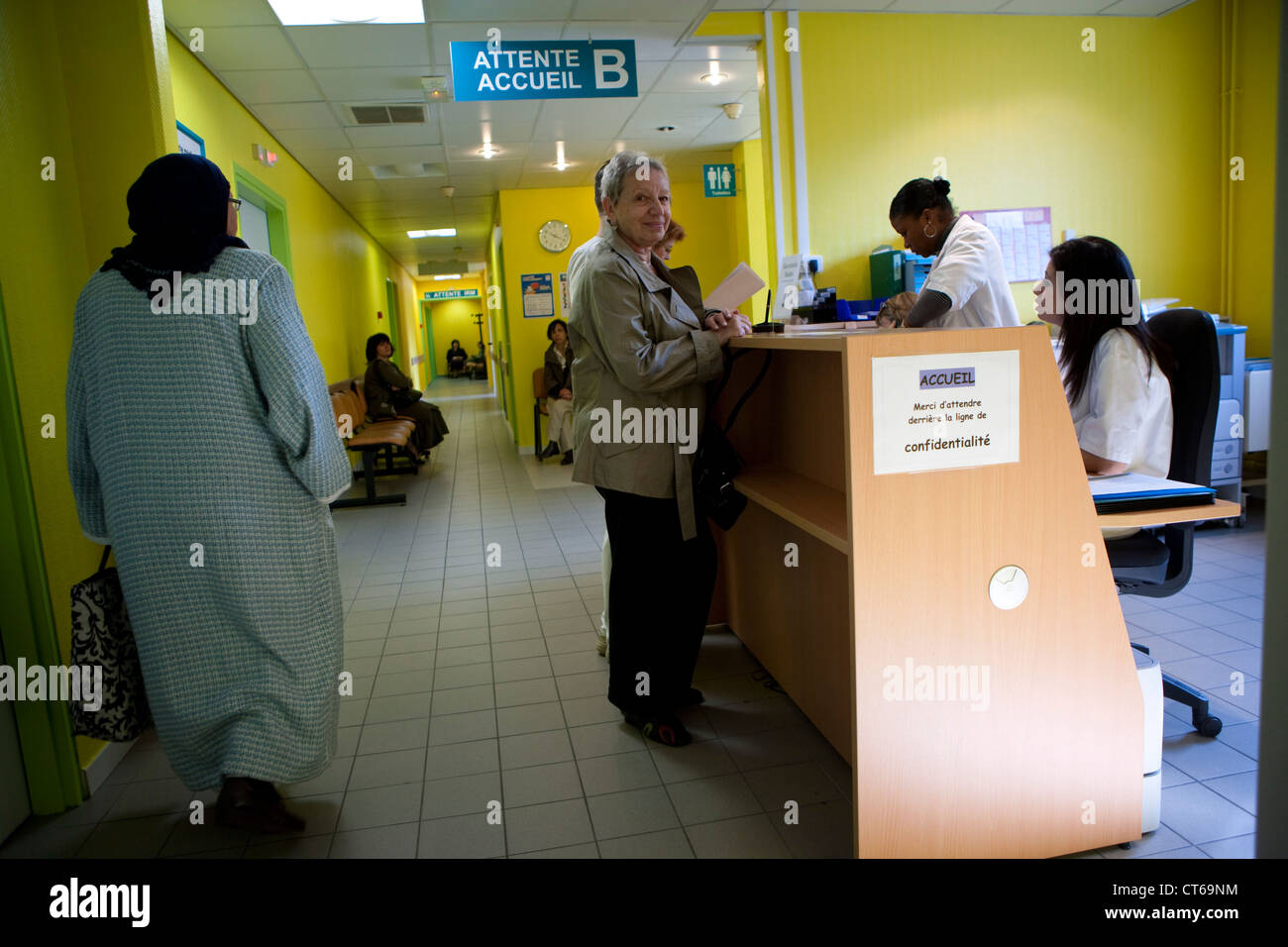 HOSPITAL RECEPTION AREA Stock Photo - Alamy