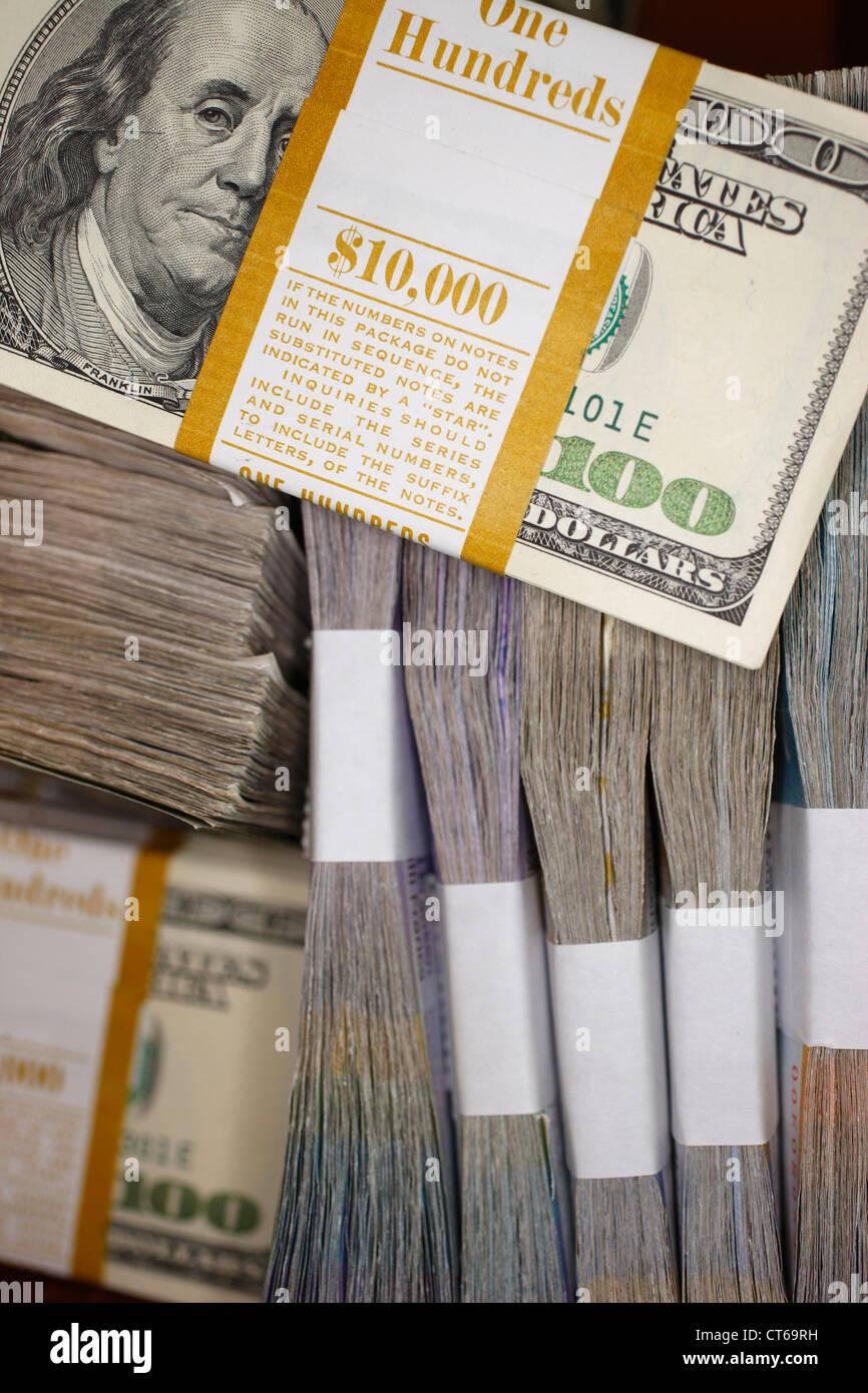 Money moneys hi-res stock photography and images - Alamy