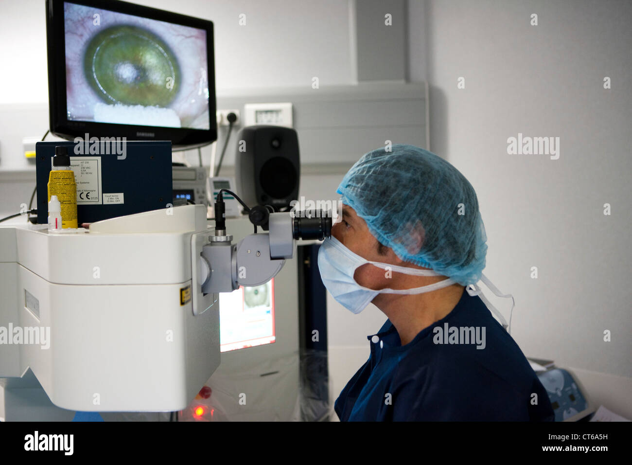 Laser eye surgery hi-res stock photography and images - Alamy
