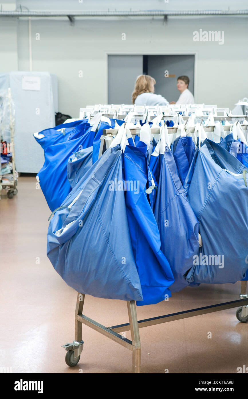 Laundromat workers hi-res stock photography and images - Alamy
