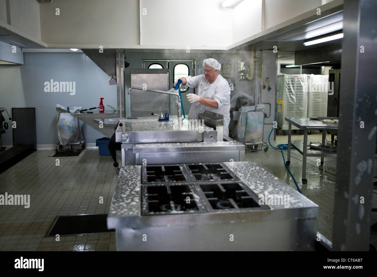Kitchen water services hi-res stock photography and images - Alamy