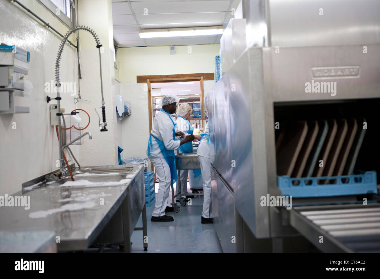 Kitchen staff canteen hi-res stock photography and images - Alamy