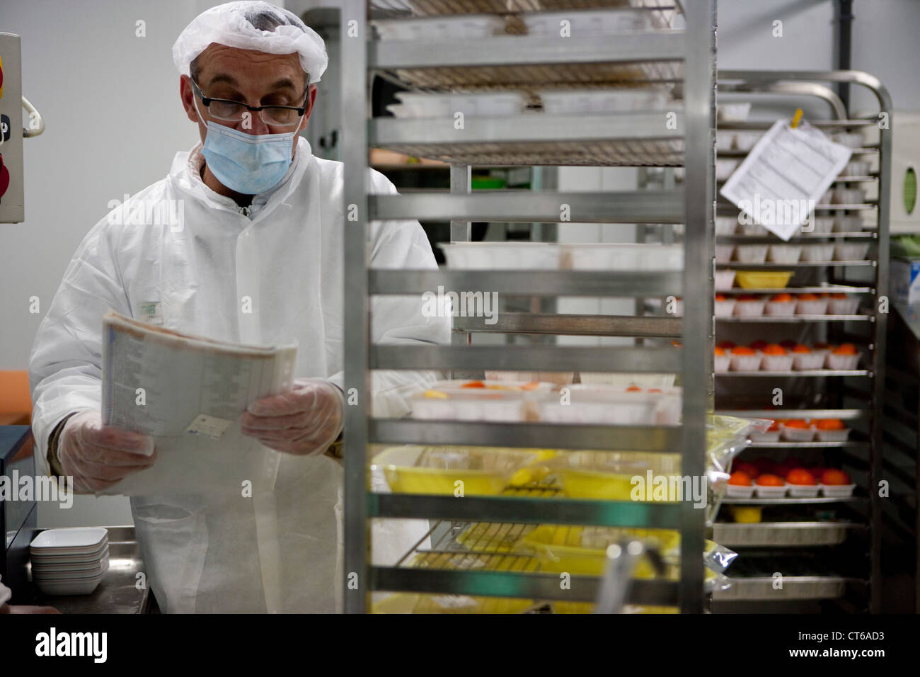 Hospital food trolley hi-res stock photography and images - Alamy