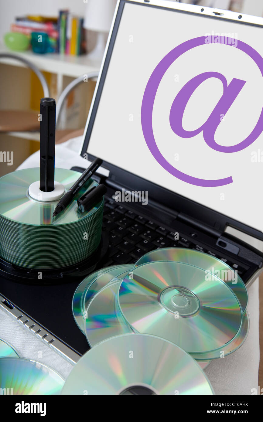 Internet website hi-res stock photography and images - Alamy