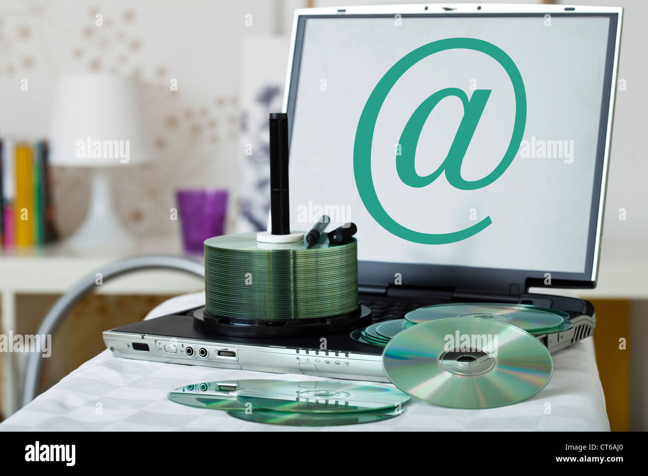 Internet website hi-res stock photography and images - Alamy