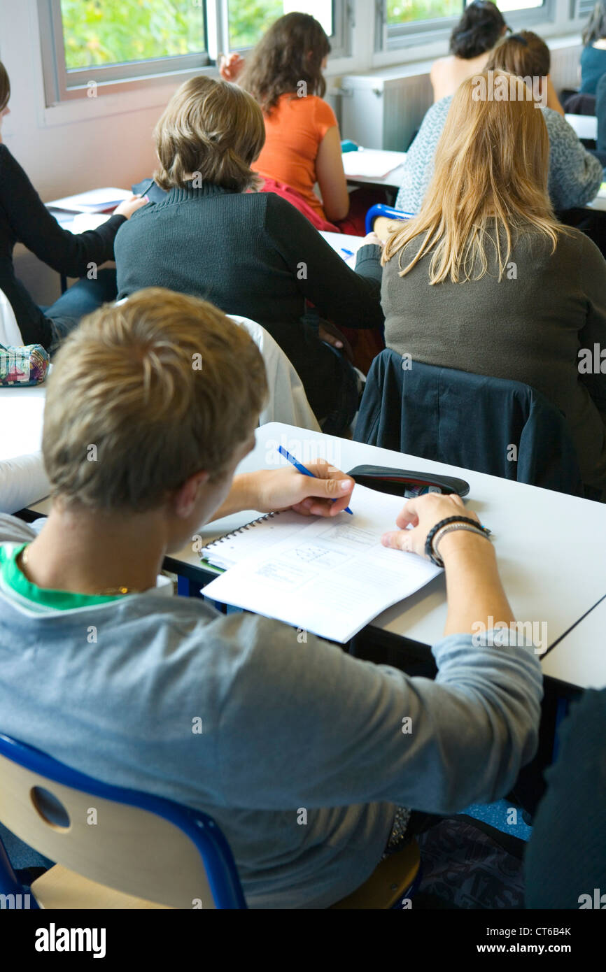 Training for nursing students hi-res stock photography and images - Alamy