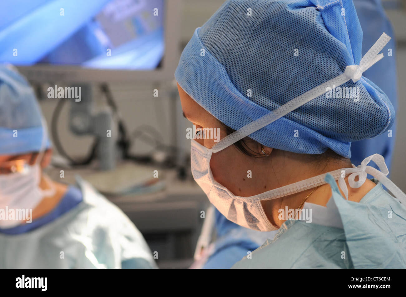OPERATING ROOM NURSE Stock Photo - Alamy
