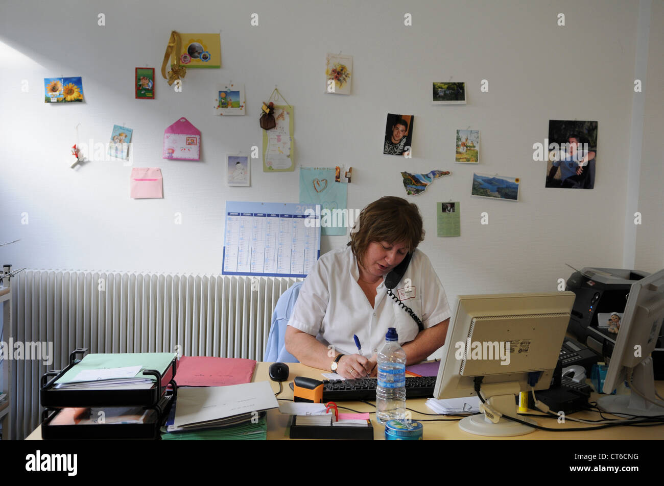 Medical assitance hi-res stock photography and images - Alamy