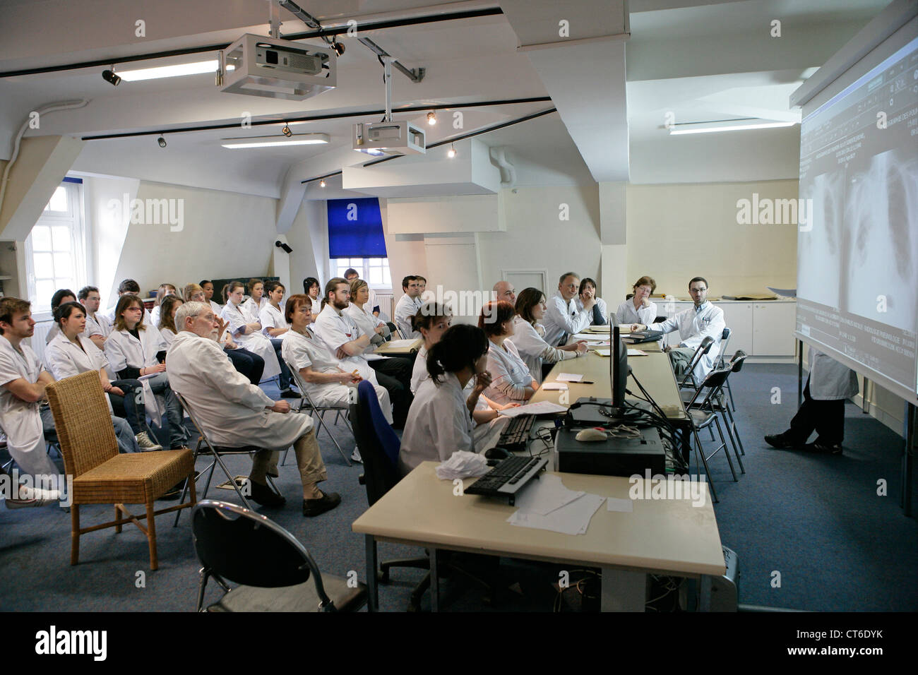 Rouen france school hi-res stock photography and images - Alamy