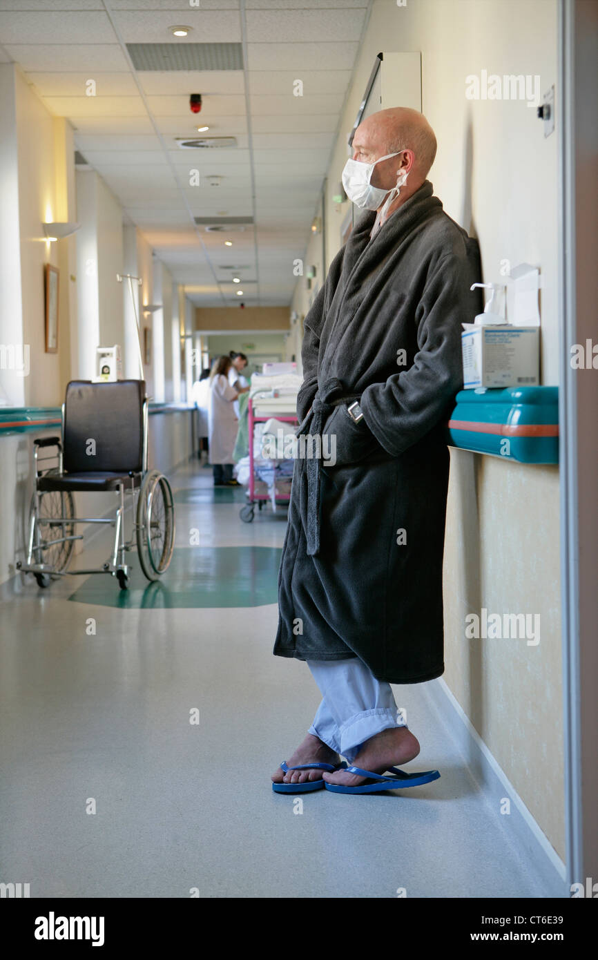 MAN HOSPITAL PATIENT Stock Photo - Alamy
