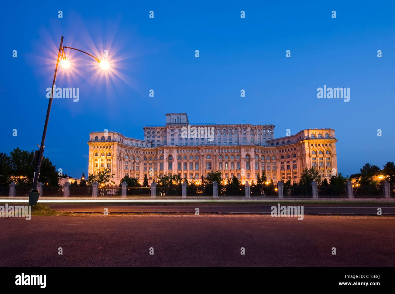 Romanian parliament building hi-res stock photography and images - Alamy