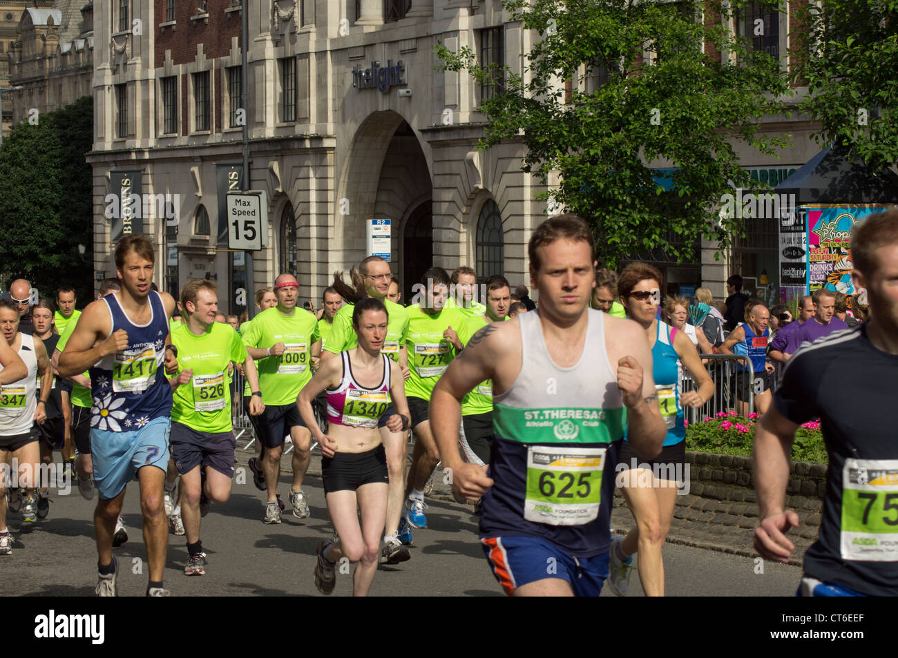 Jane tomlinsons leeds 10k run hi-res stock photography and images - Alamy