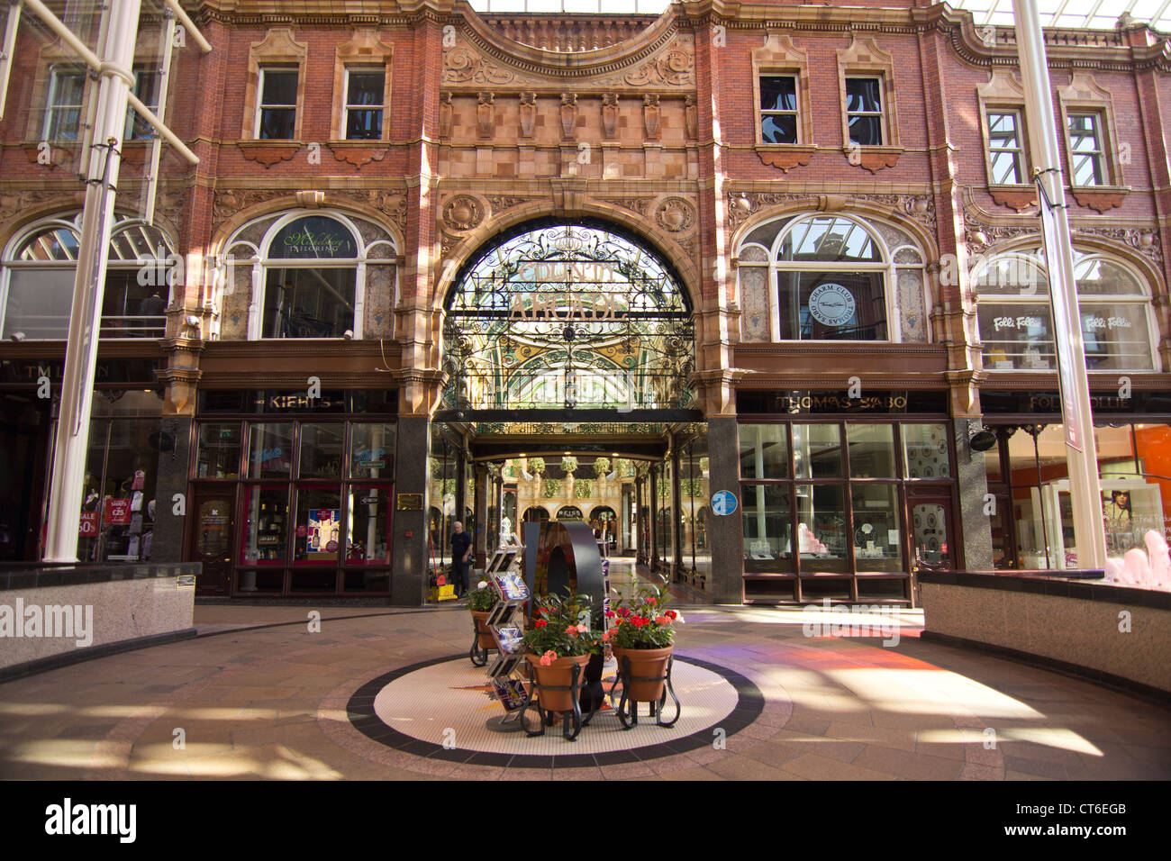Victoria Quarter shopping Mall in Leeds Stock Photo - Alamy
