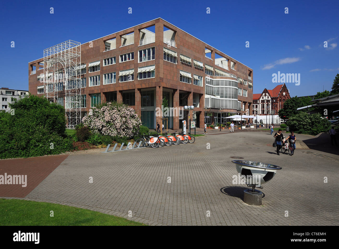 Neues Rathaus und Altes Stadthaus am Friedensplatz in Dortmund ...