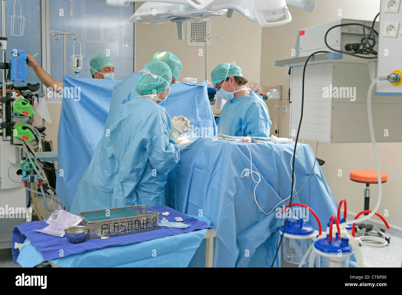 CHILD IN SURGERY Stock Photo - Alamy