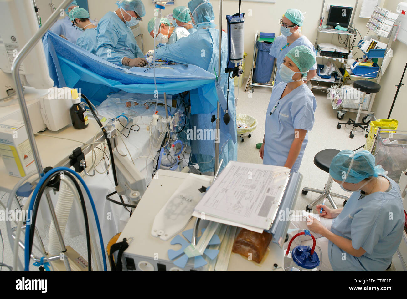 CHILD IN SURGERY Stock Photo - Alamy