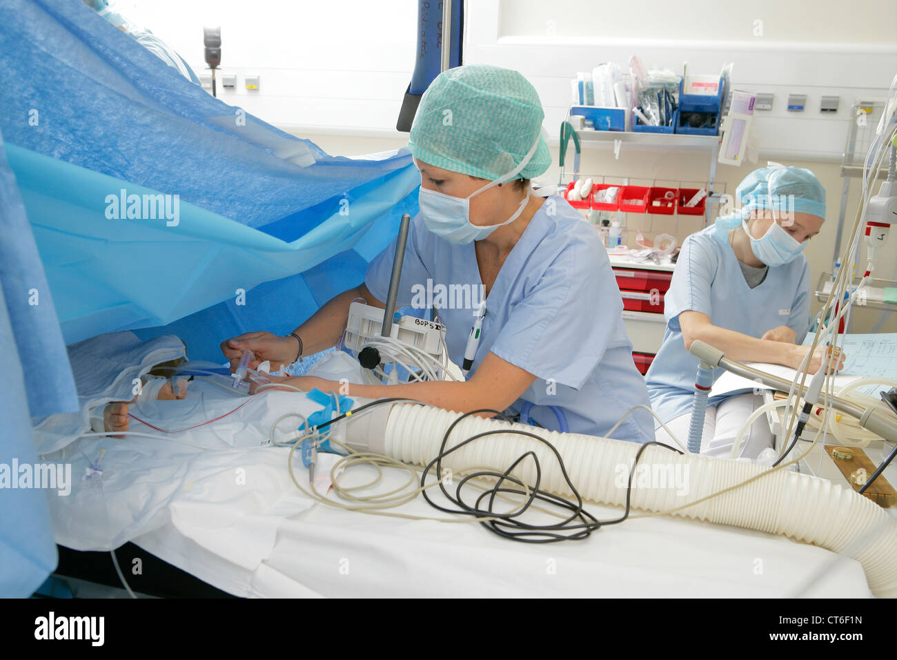 CHILD IN SURGERY Stock Photo - Alamy